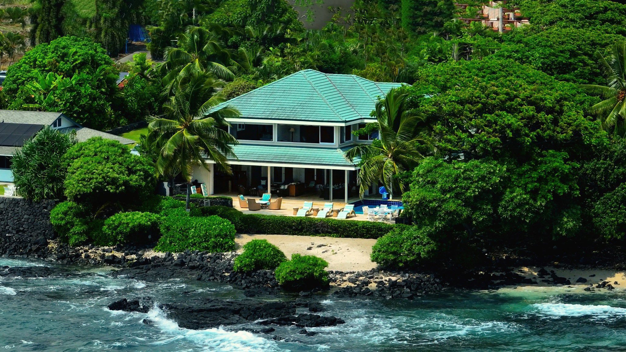 Kona Luxury Vacation Rental | The Estate at Kona Beach